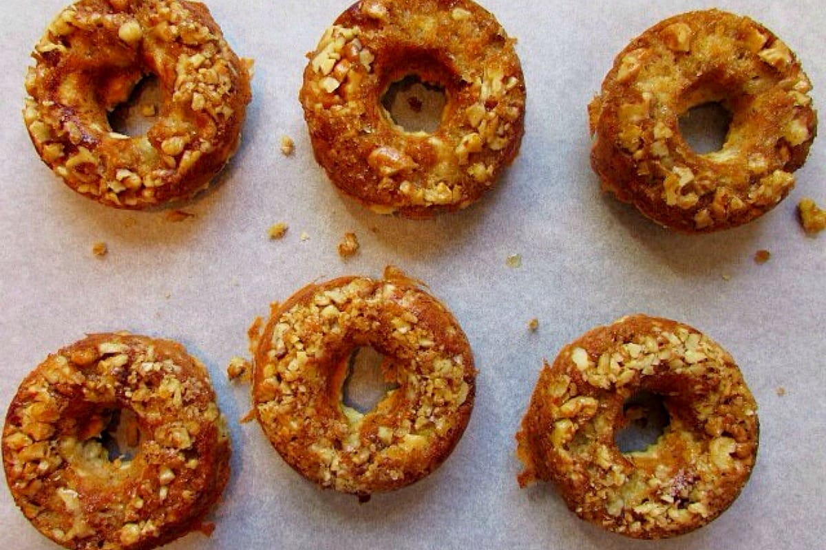 Banana Walnut Doughnuts [Vegan] – One Green Planet