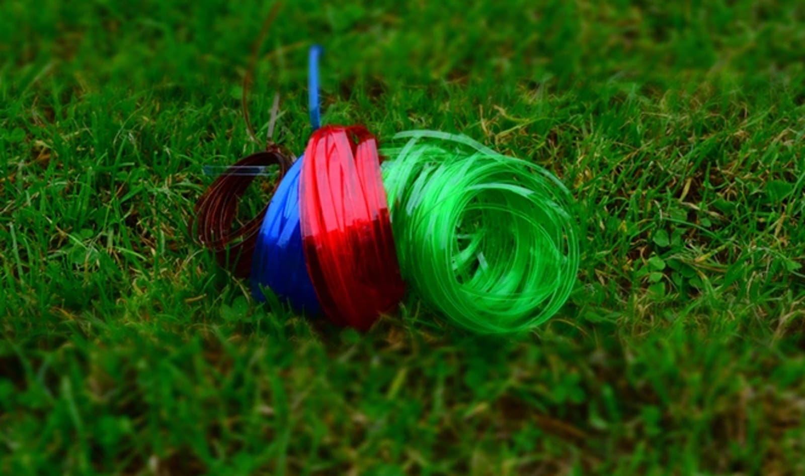 Awesome Tool Turns Plastic Bottle Trash Into Useful Upcycled Ropes ...