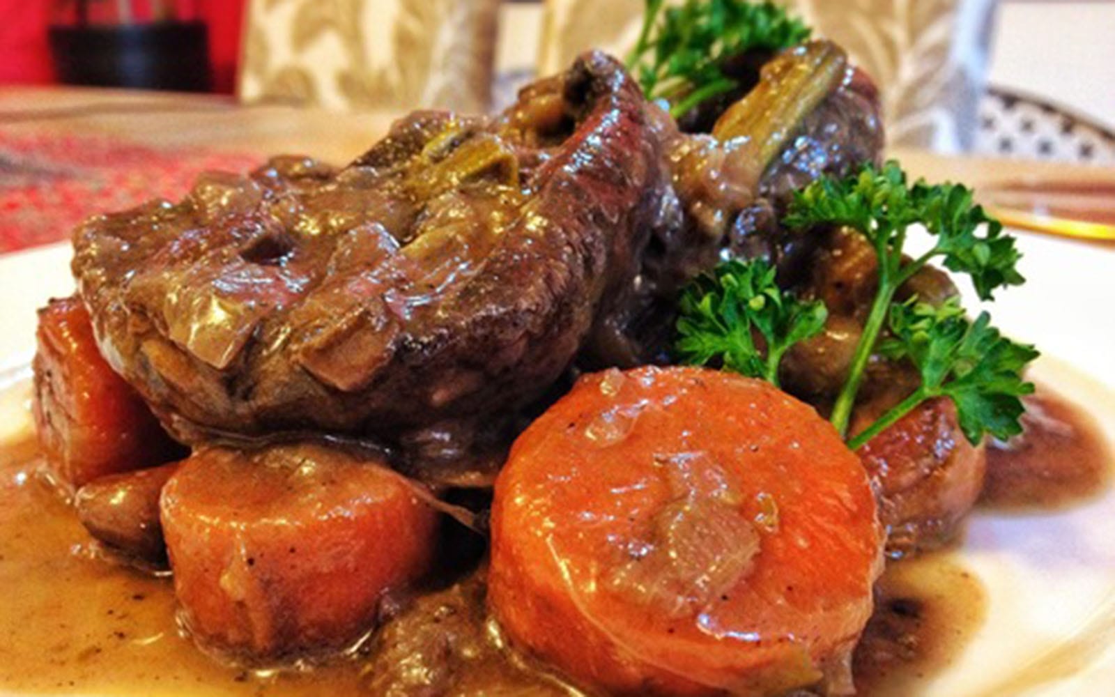 Champignon Au Vin: Mushrooms in Red Wine [Vegan] – One Green Planet